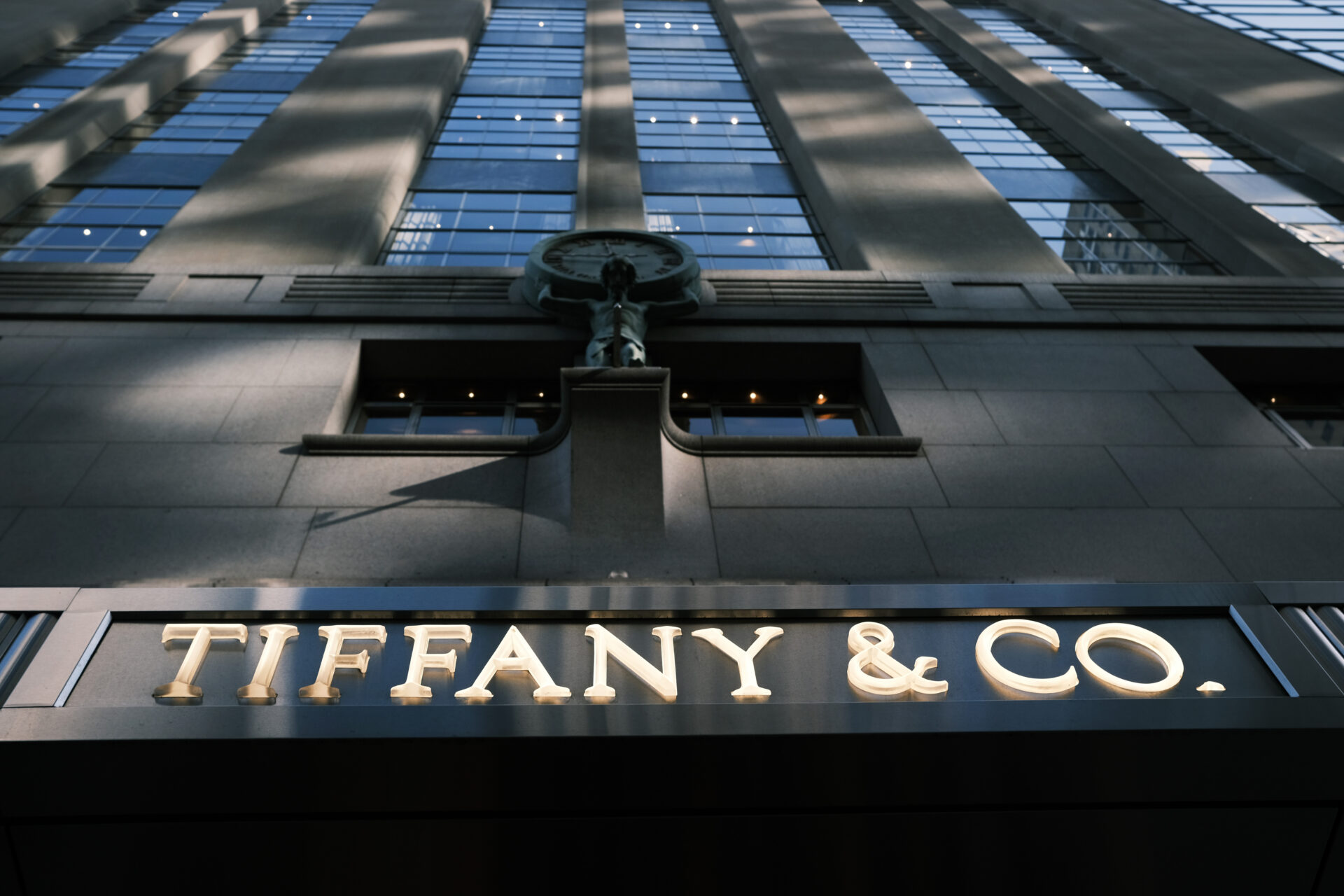Tiffany & Co will reopen New York Landmark this month - Professional ...