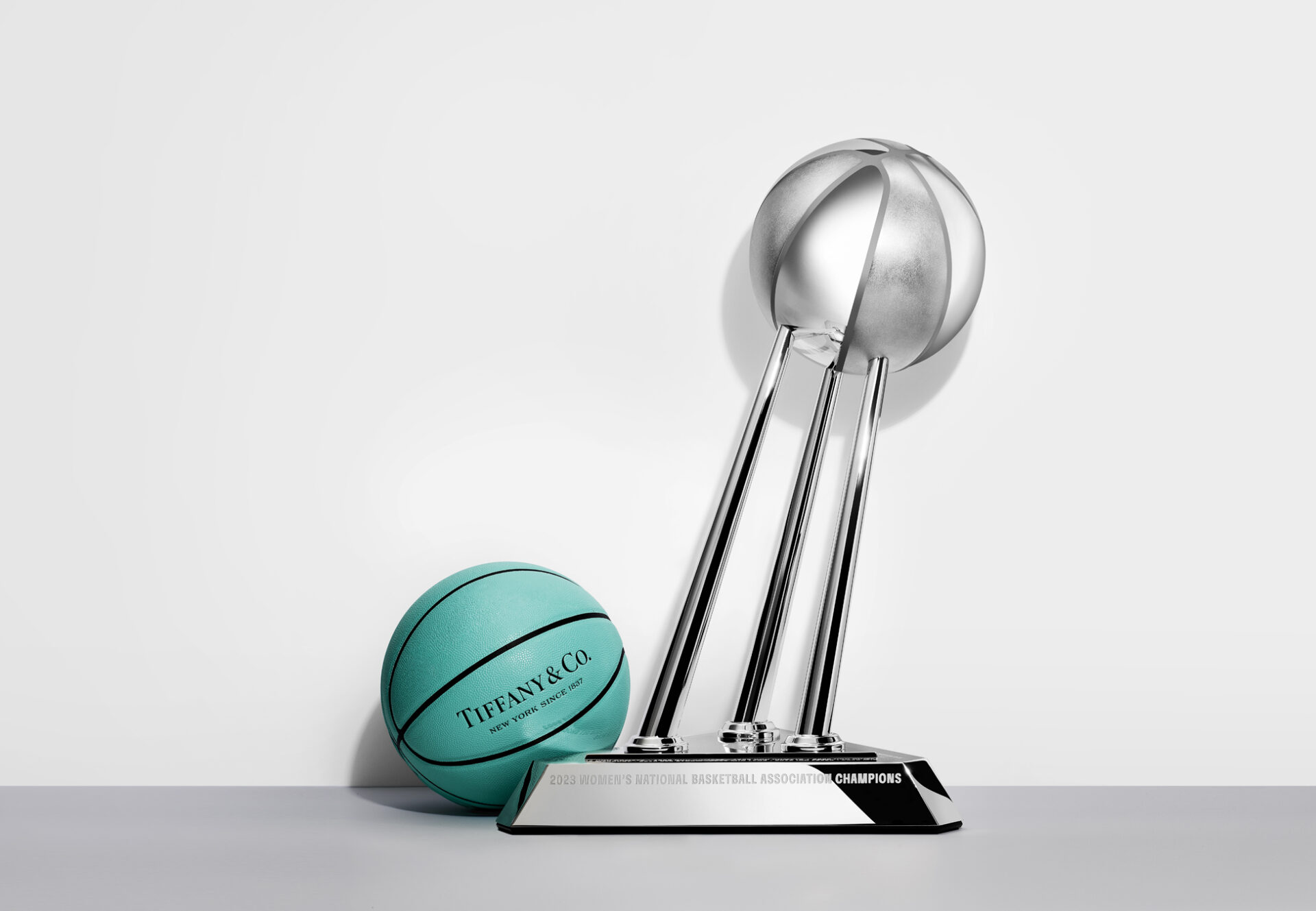 Las Vegas Aces win Tiffany-designed WNBA Finals trophy