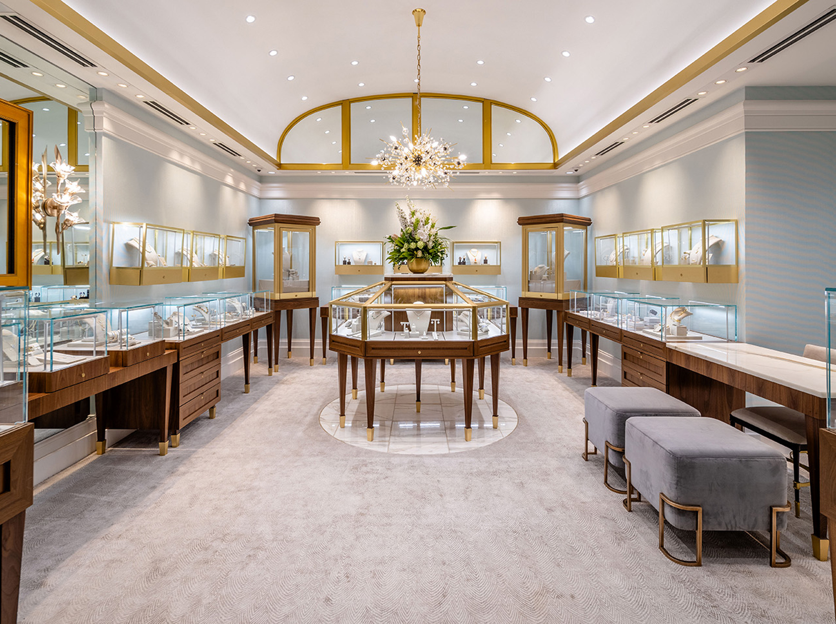 Louis Anthony Jewelers opens first resort location - Professional ...
