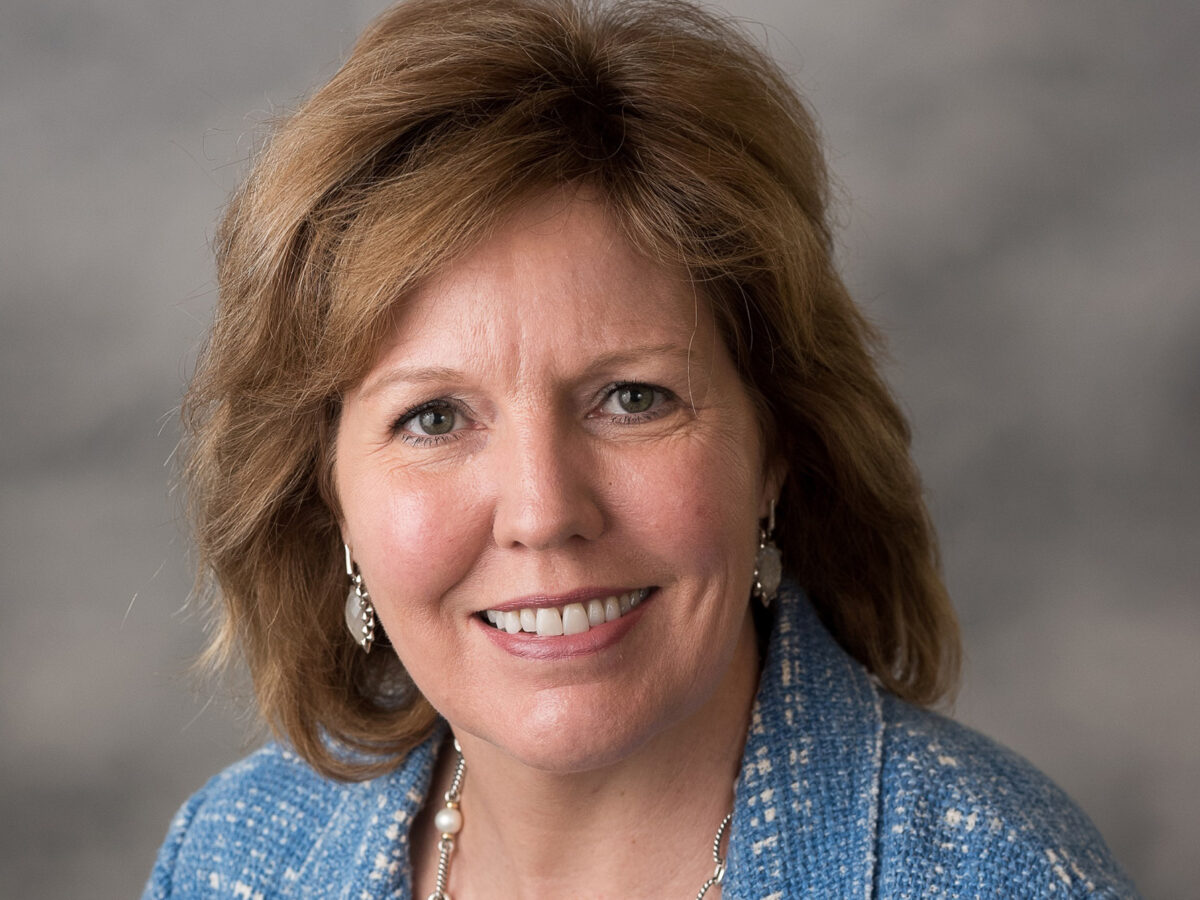 Signet CEO Virginia C Drosos to retire - Professional Jeweler USA